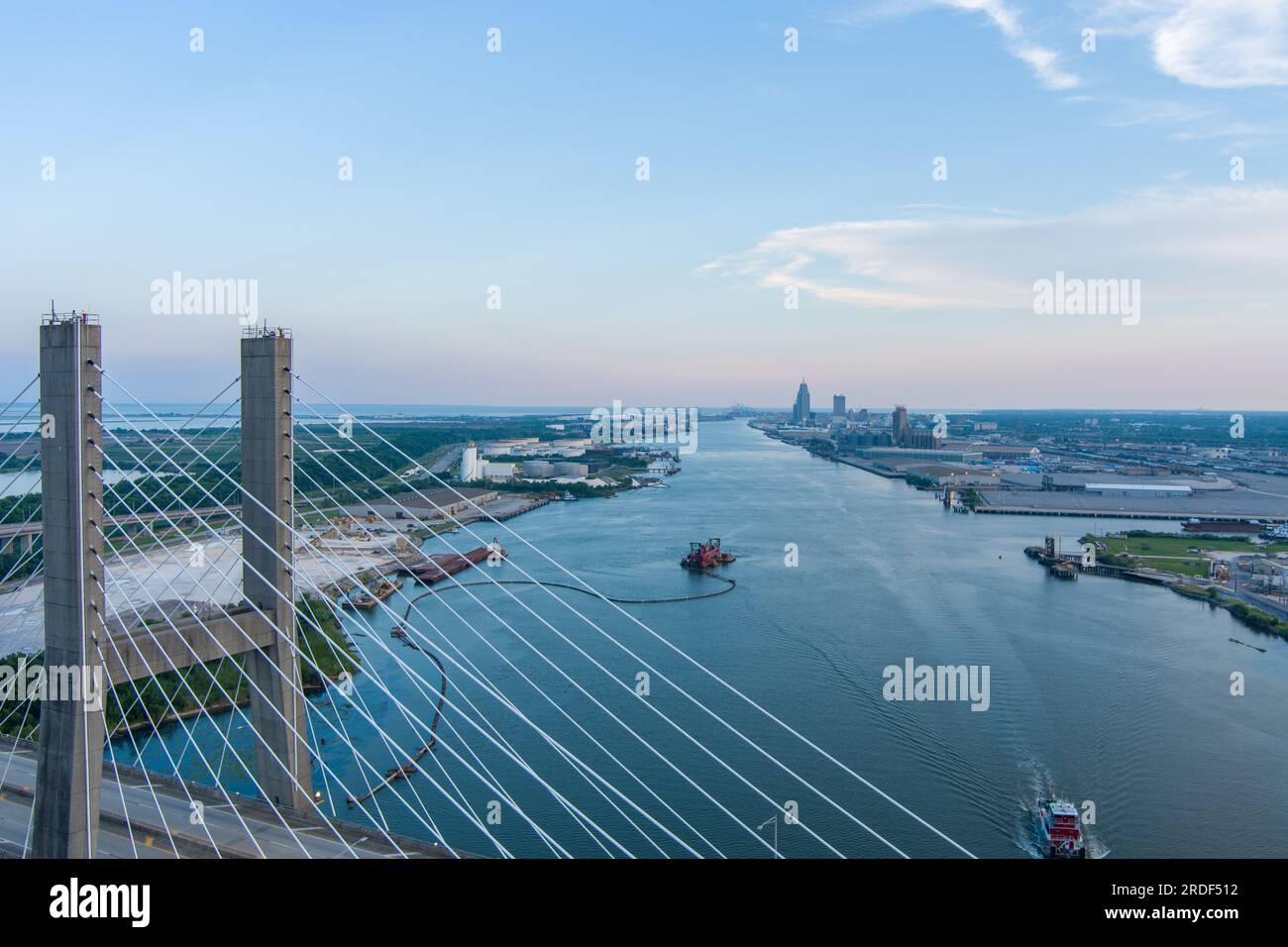 the cochrane bridge in mobile, alabama Stock Photo - Alamy
