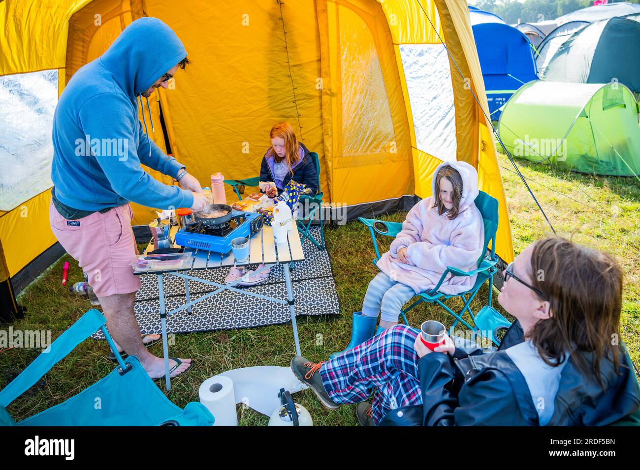 Henham Park, Suffolk, UK. 21st July, 2023. Dawn in the campsite means a ...