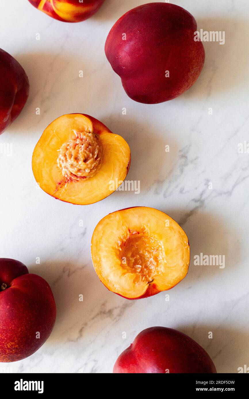 White marble in the sun hi-res stock photography and images - Alamy