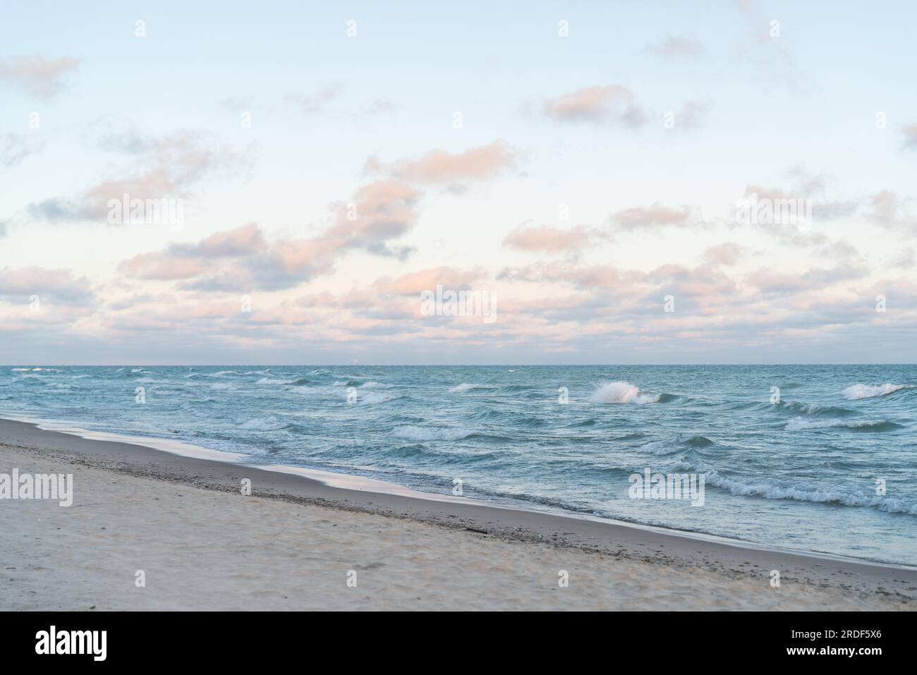 An early morning beach scene at Lake Michigan Stock Photo - Alamy