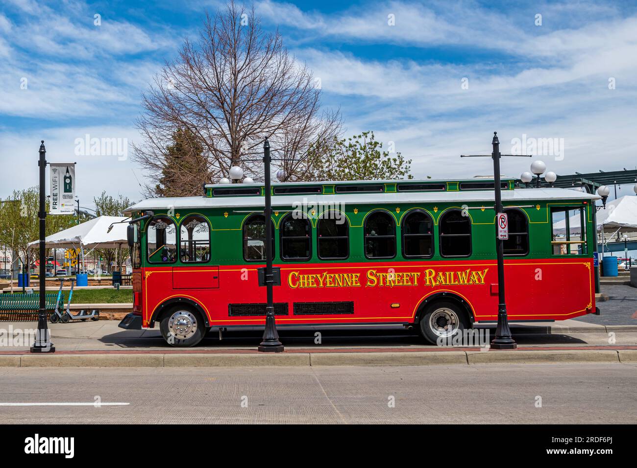 Public tourist bus hi-res stock photography and images - Alamy