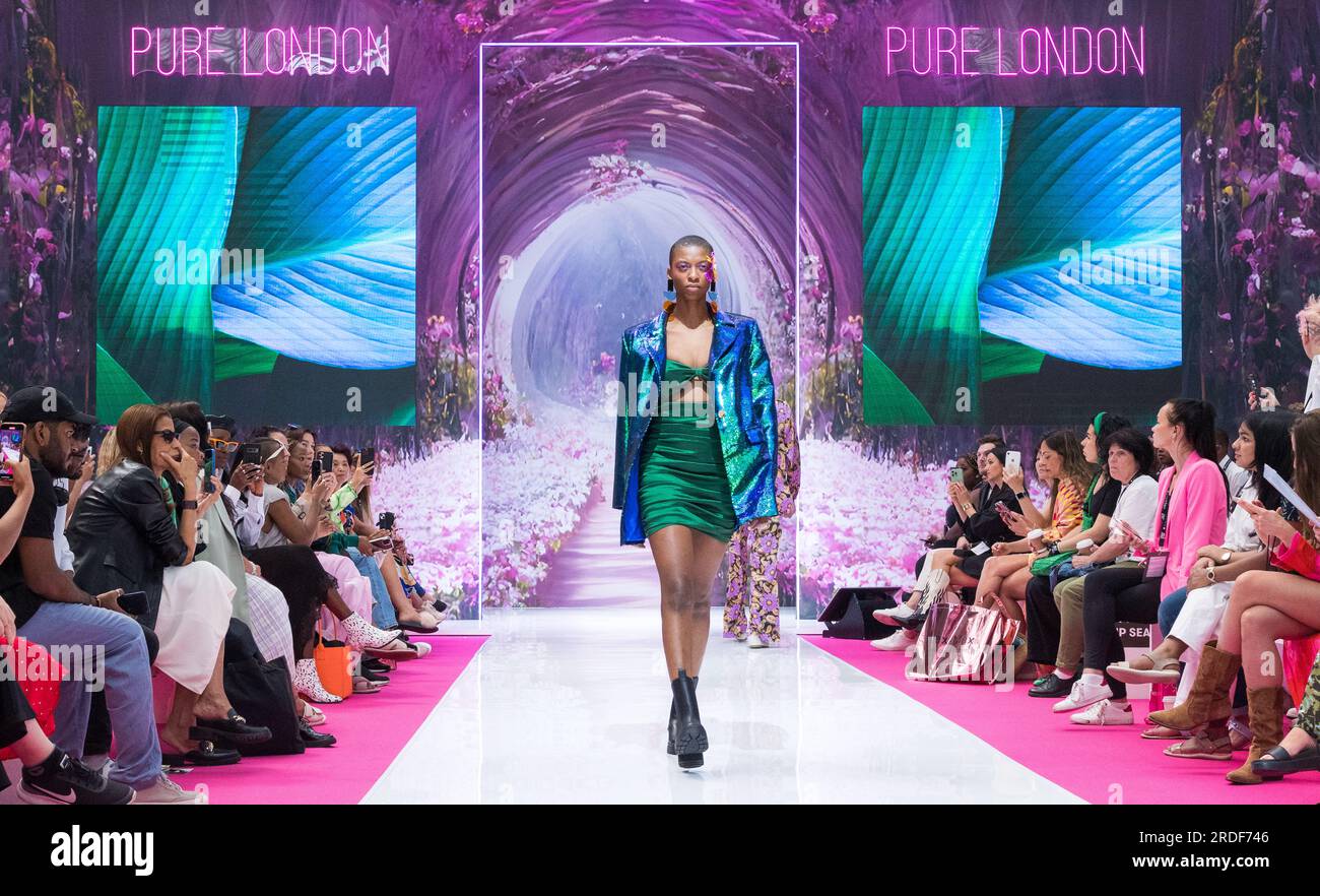 The source catwalk hi-res stock photography and images - Alamy