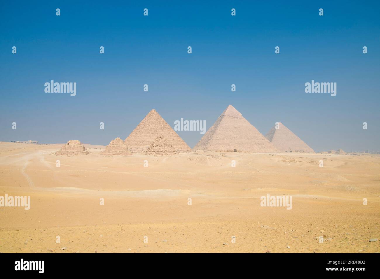 Landscape of the Giza pyramids Stock Photo - Alamy