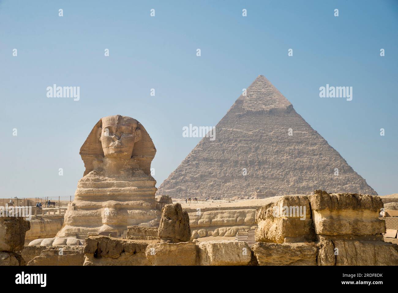 Landscape of the Giza pyramids Stock Photo - Alamy