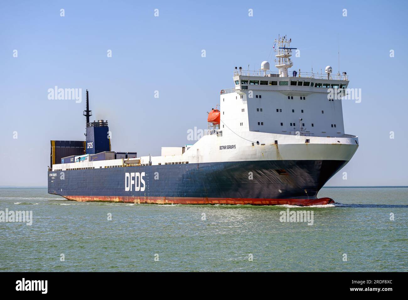 Dfds freight ferry hi-res stock photography and images - Alamy