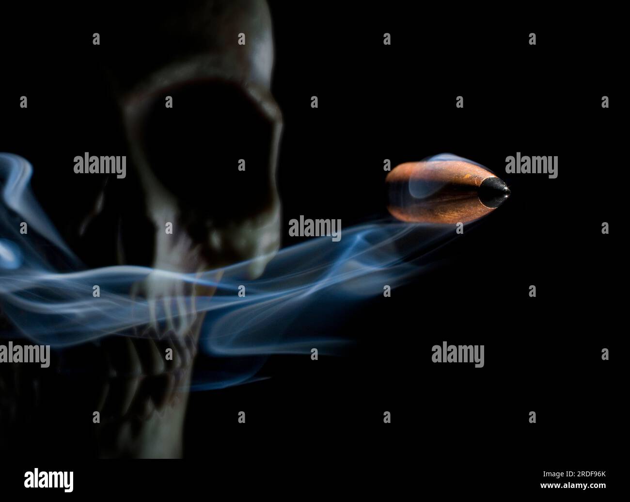 Streaking smoke hi-res stock photography and images - Alamy