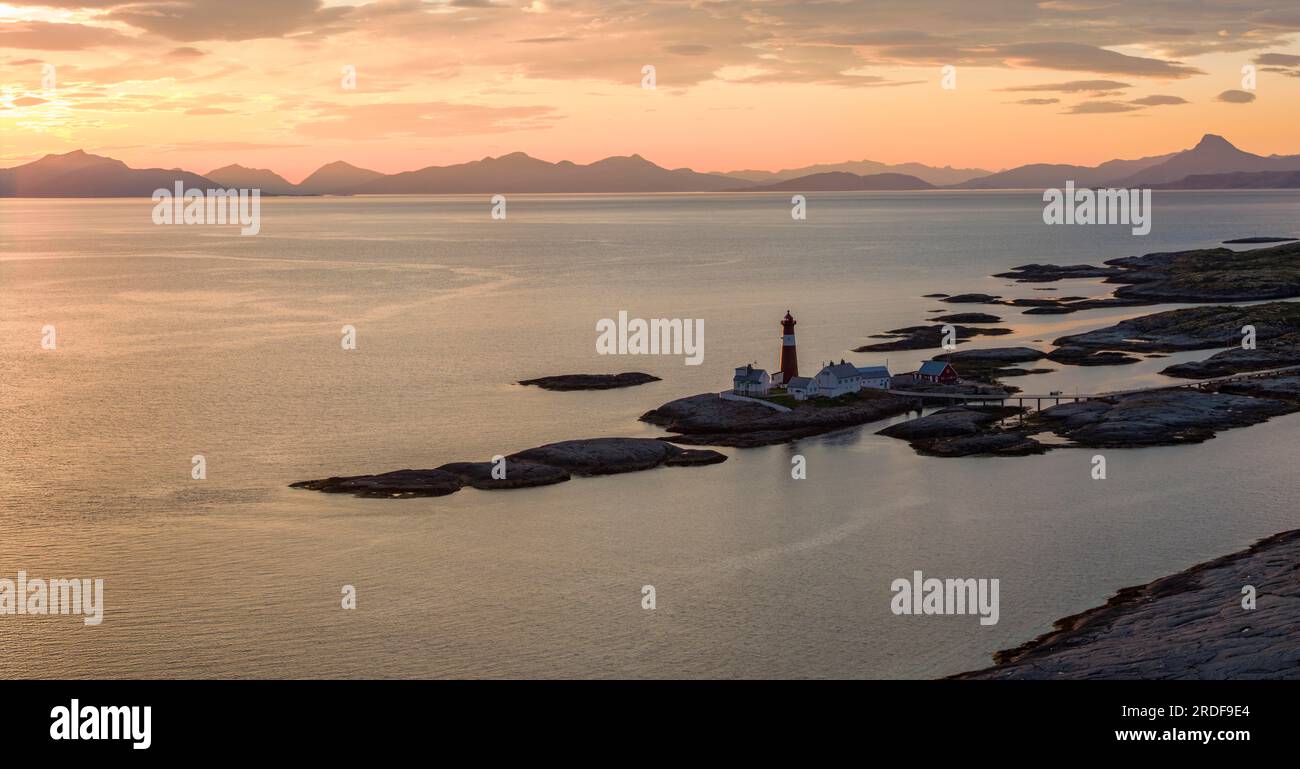 Tranoy Fyr lighthouse, Tranoy Fyr, Vesteralen in the back, Hamaroy ...