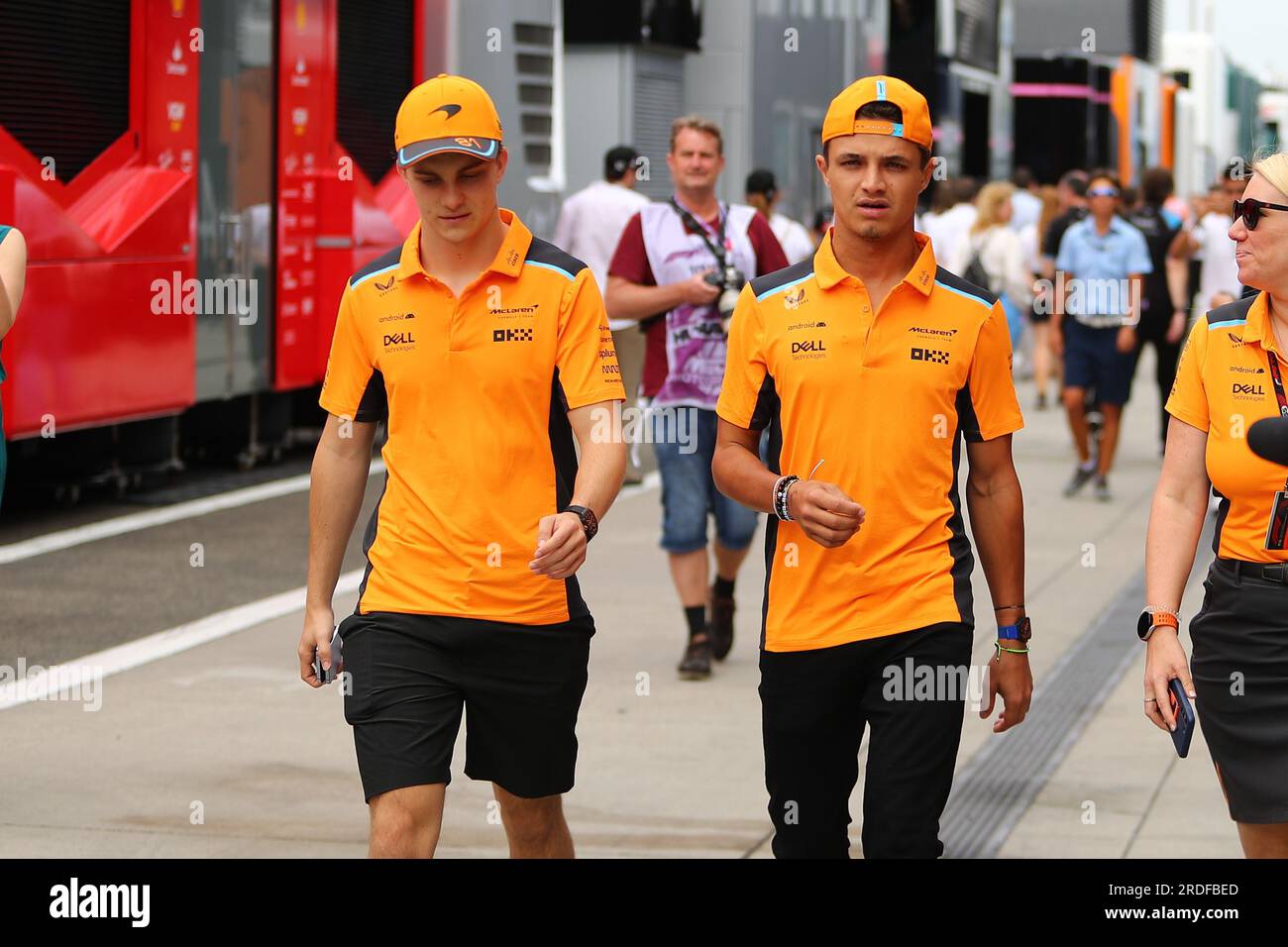 Oscar Piastri (AUS) McLaren F1 Team and Daniel Ricciardo (AUS) McLaren ...