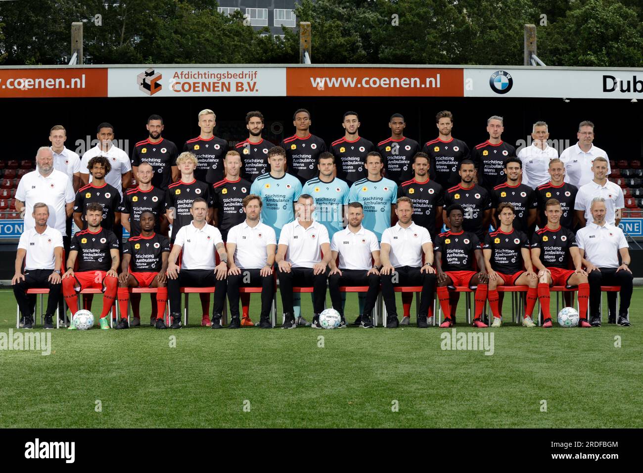 ROTTERDAM, NETHERLANDS - JULY 17: Bovenste rij van links naar rechts ...