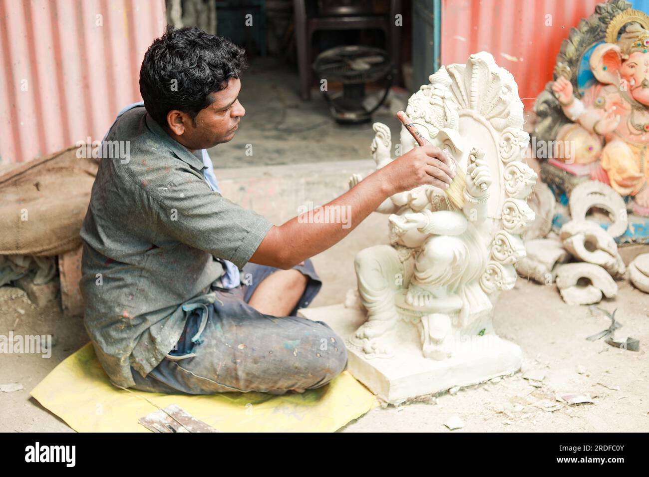 Ganesh, Ganpati idol or murti making process, Workshop for making idols ...