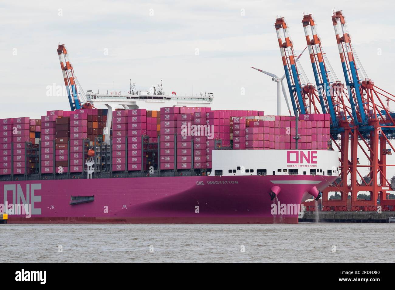 Pink container freighter One Innovation of the shipping company Ocean ...