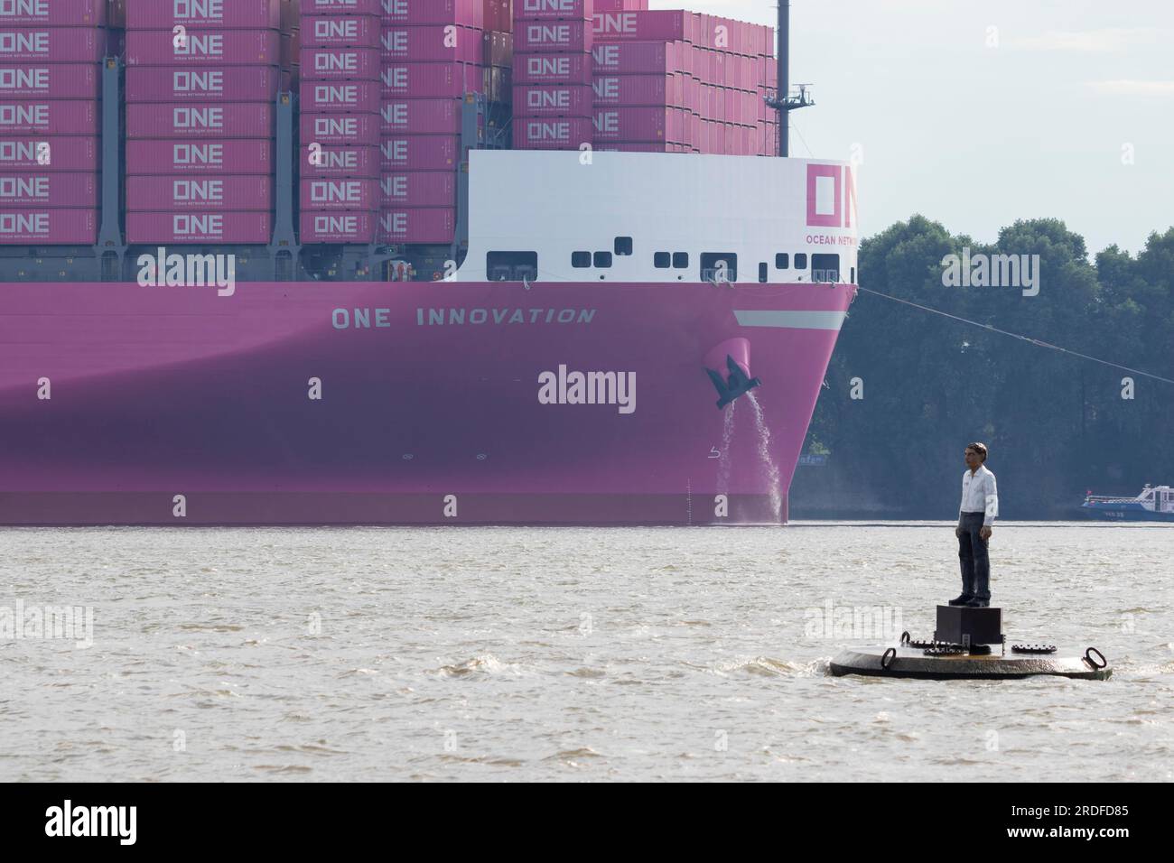 One pink container hi-res stock photography and images - Alamy