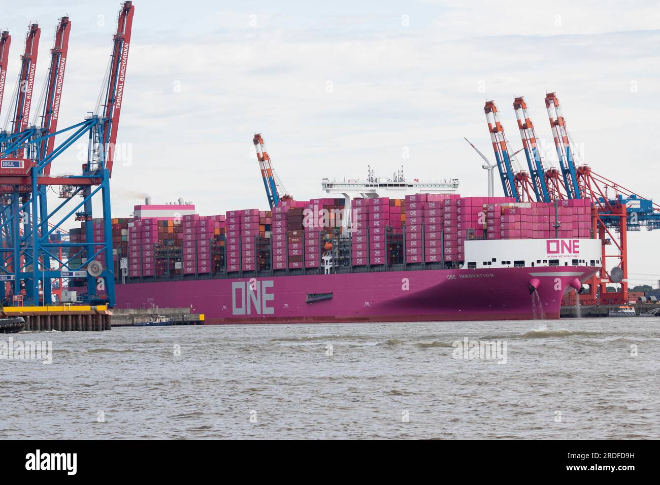 Pink container freighter One Innovation of the shipping company Ocean ...