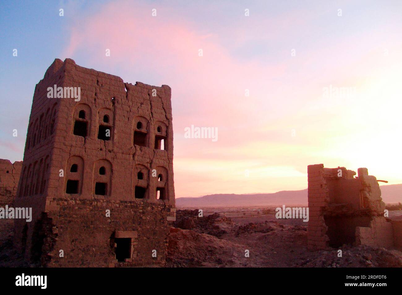 Marib ruins hi-res stock photography and images - Alamy