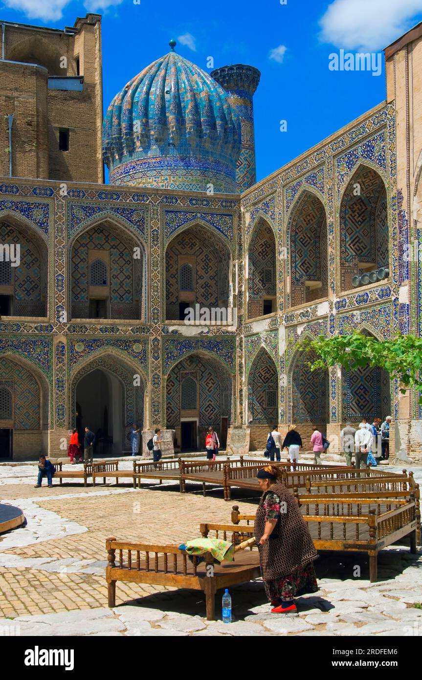 Shir Dor Medrese, Lion's Gate, Rigestan, Samarkand, Uzbekistan, Sherdor ...