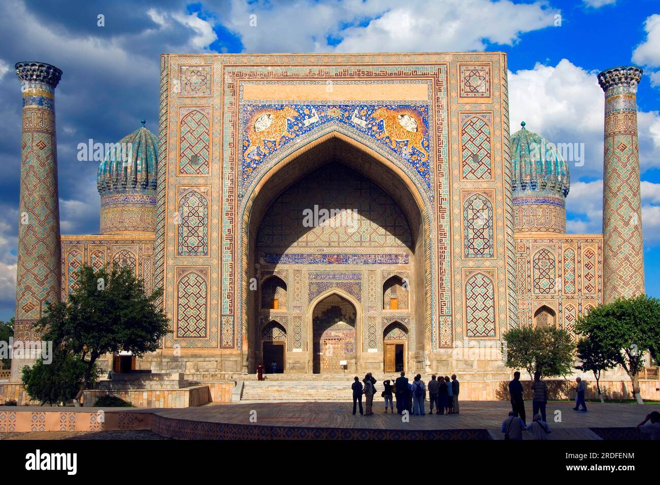 Shir Dor Medrese, Lion's Gate, Rigestan, Samarkand, Uzbekistan, Sherdor ...