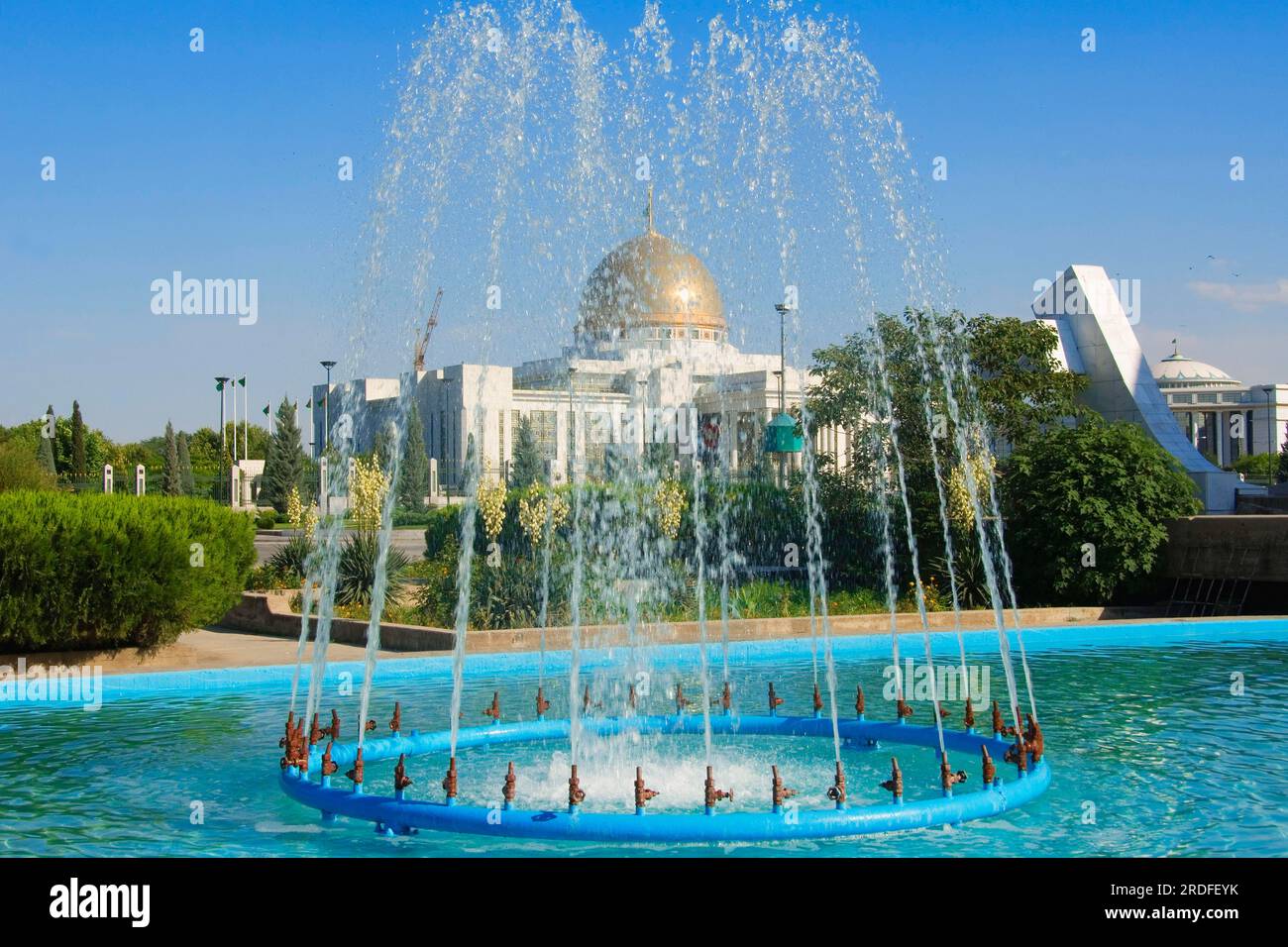 Fountain in front of the Palace of Turkmenbashi, Ashgabat, Turkmenistan ...