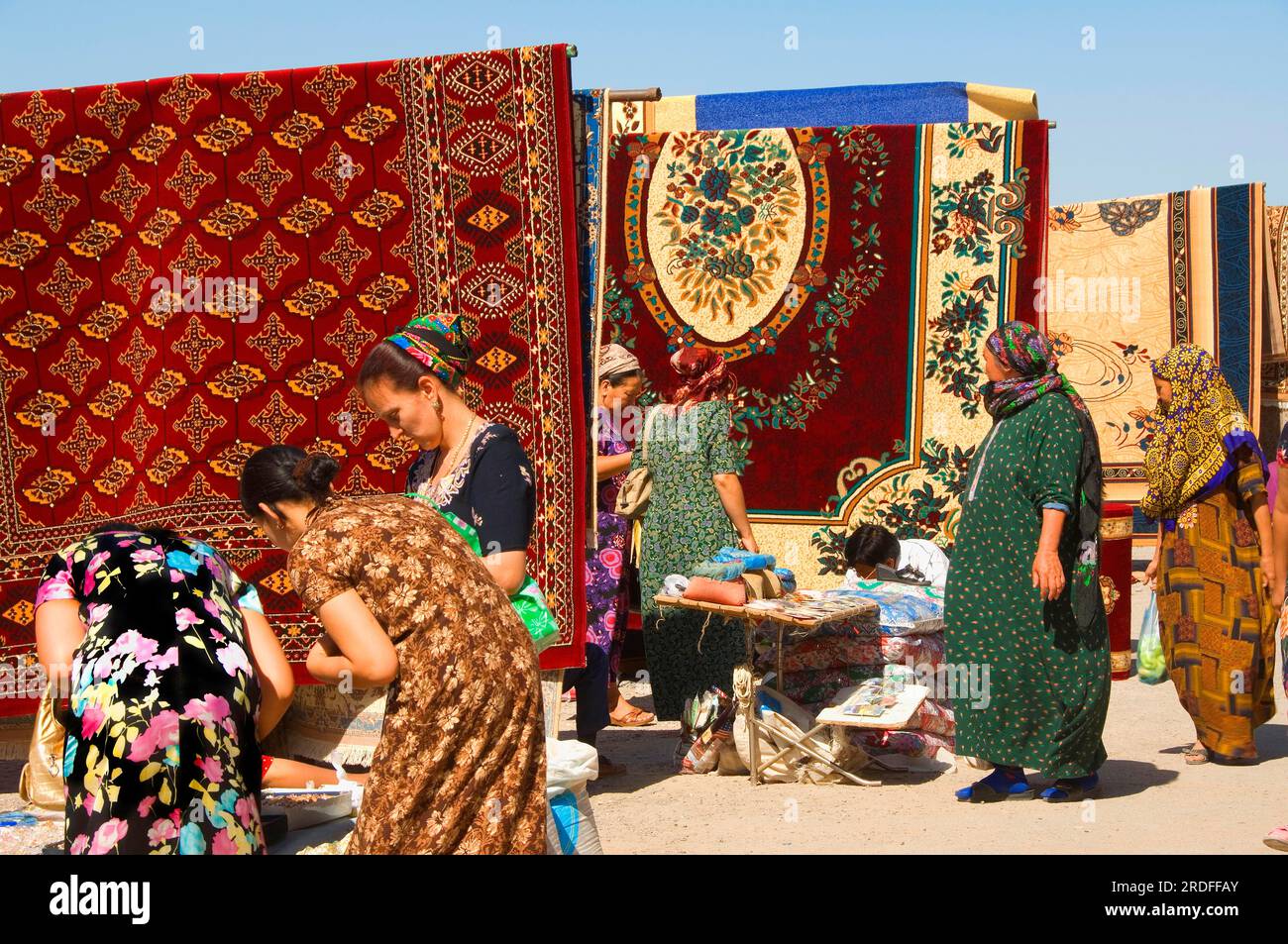 Ashgabat turkmenistan market hi-res stock photography and images - Alamy