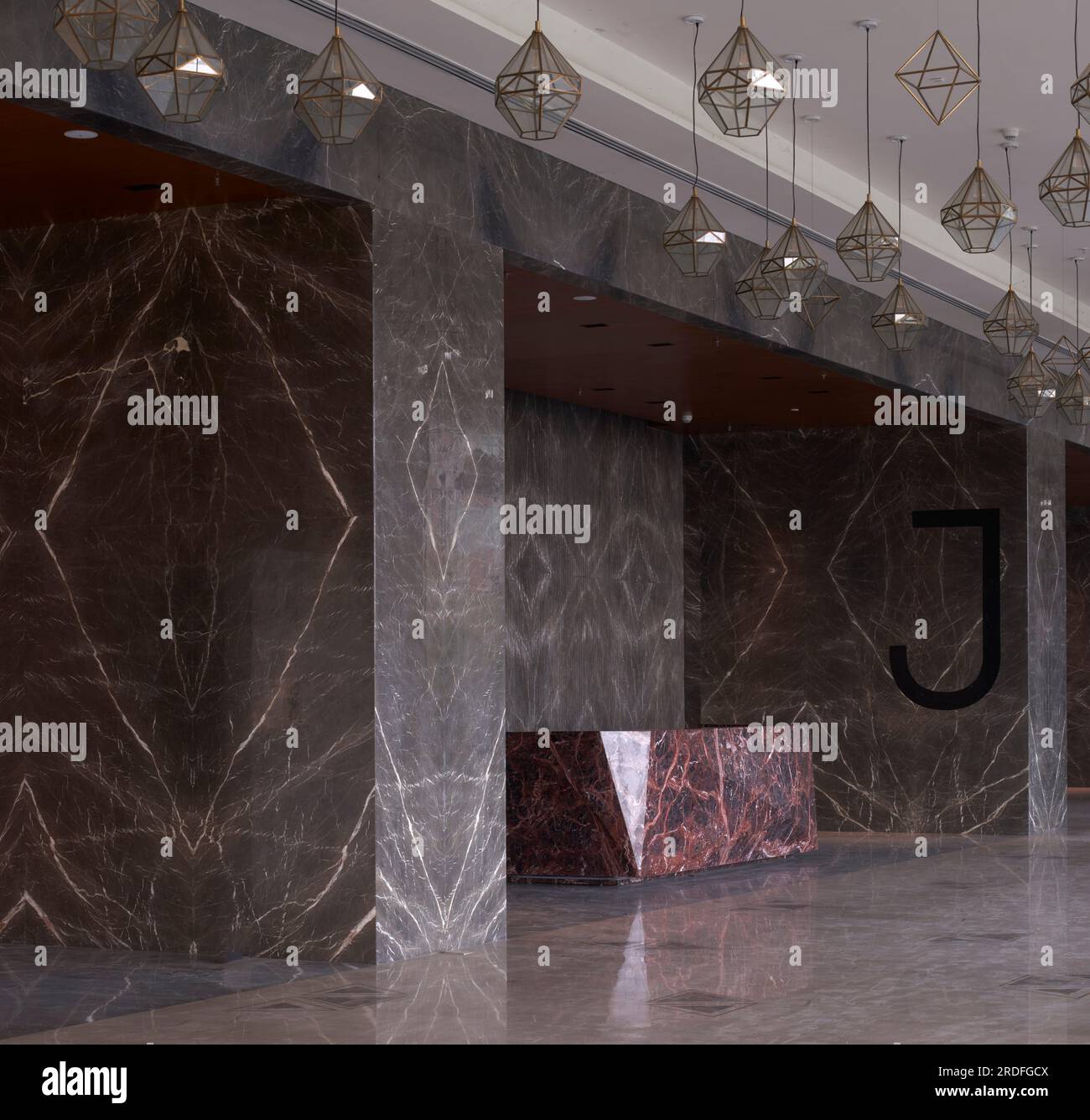 Reception area. Surat Diamond Bourse, Surat, India. Architect ...