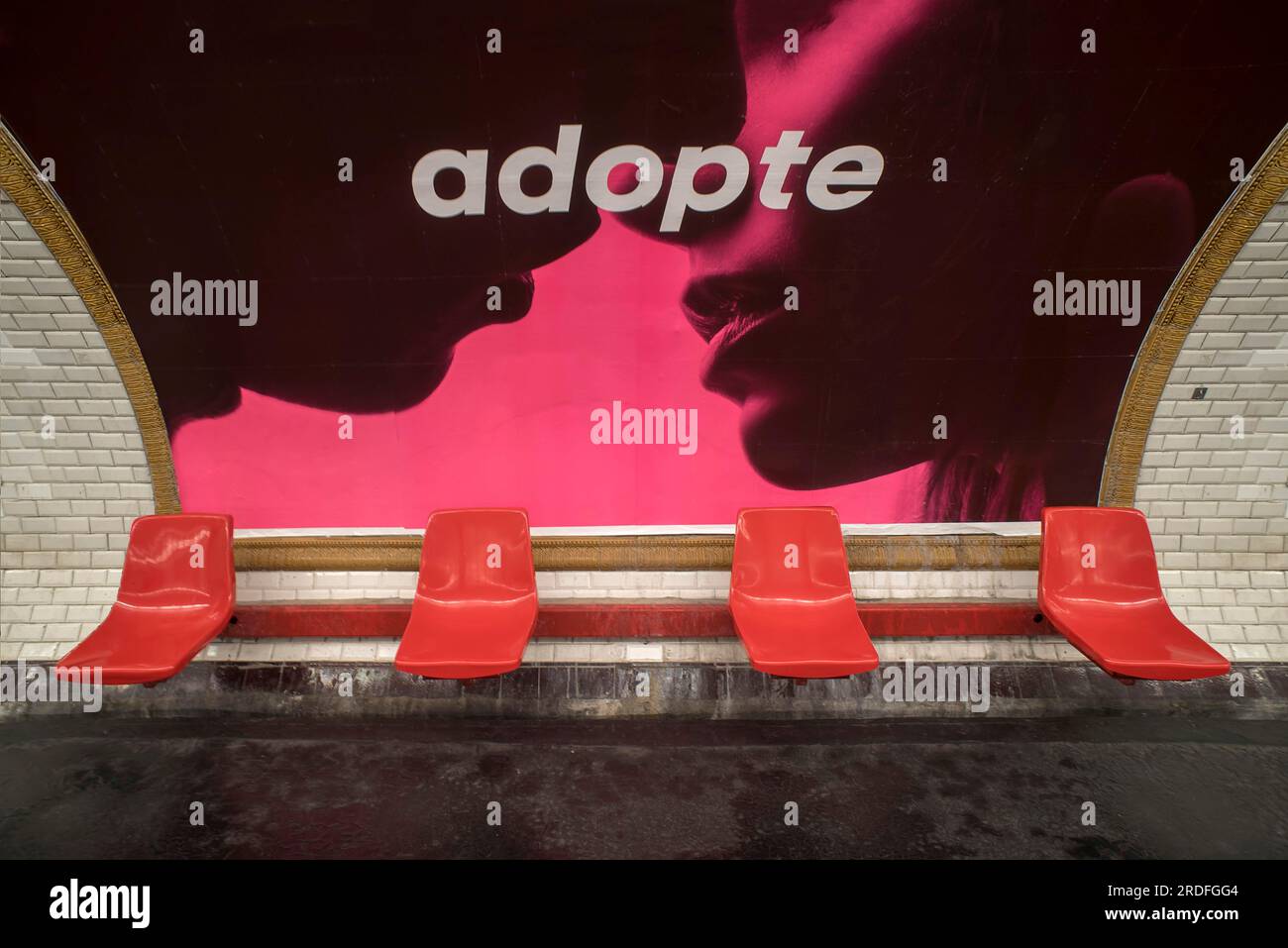 Red seats in a metro station, Paris, France Stock Photo - Alamy