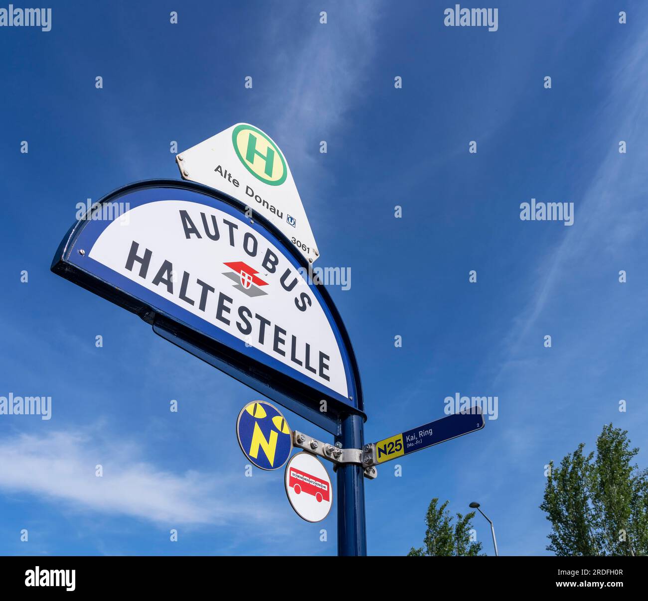 Bus stop, Alte Donau, Vienna, Austria Stock Photo - Alamy