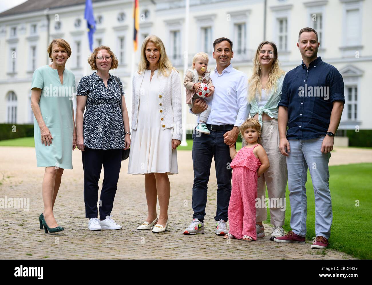 Vanessa dancker hi-res stock photography and images - Alamy