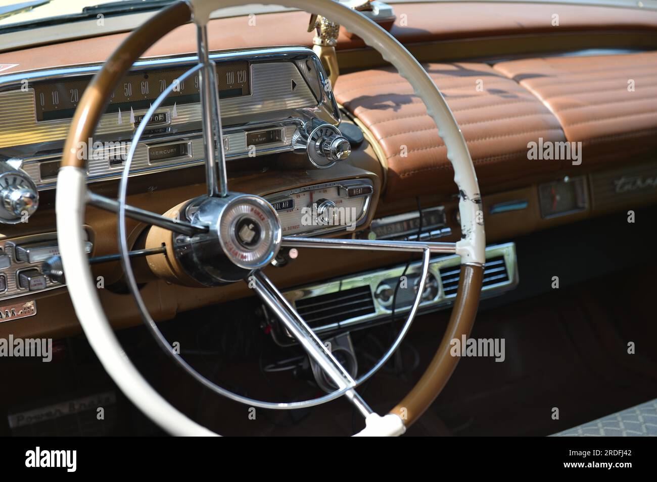 Vintage Mercury Steering Wheel Stock Photo - Alamy