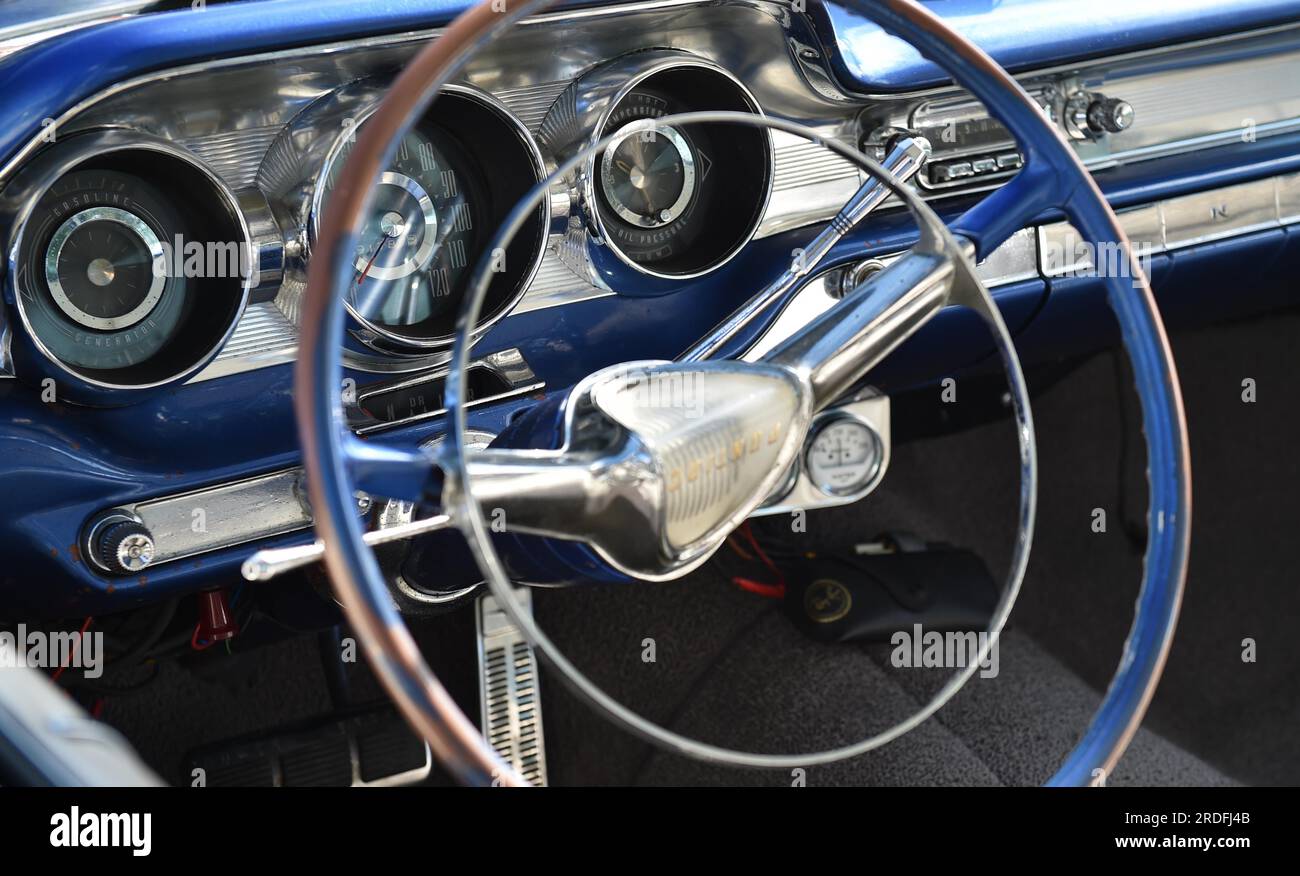 Steering wheel from vintage Pontiac Stock Photo - Alamy