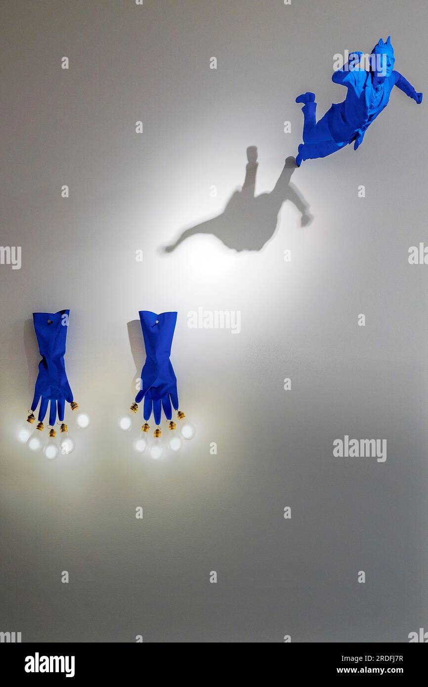 Title -Luzy Take Five-, pendant lamp by the lighting designer Ingo ...