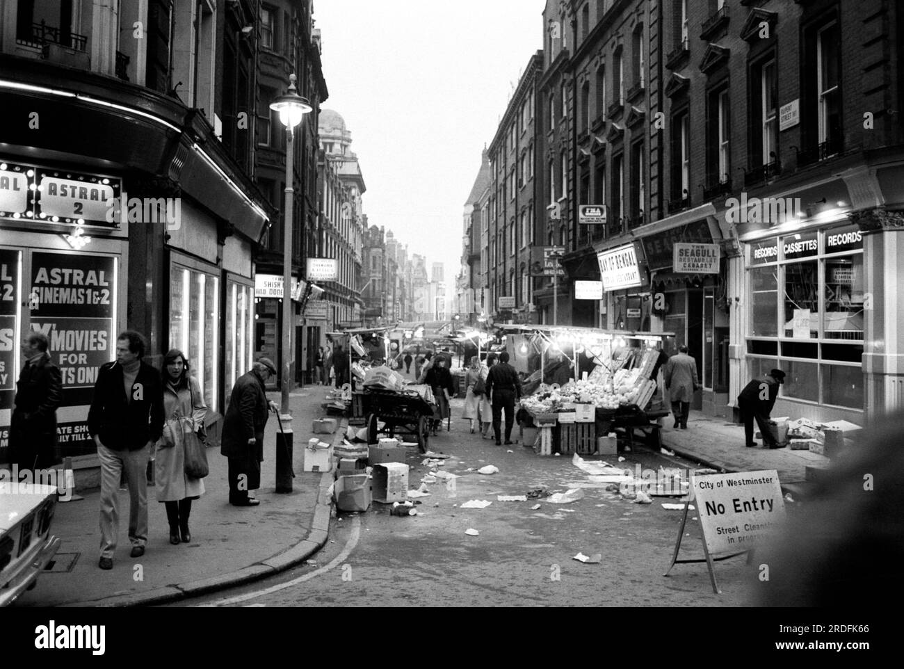 London soho 1980 hi-res stock photography and images - Alamy