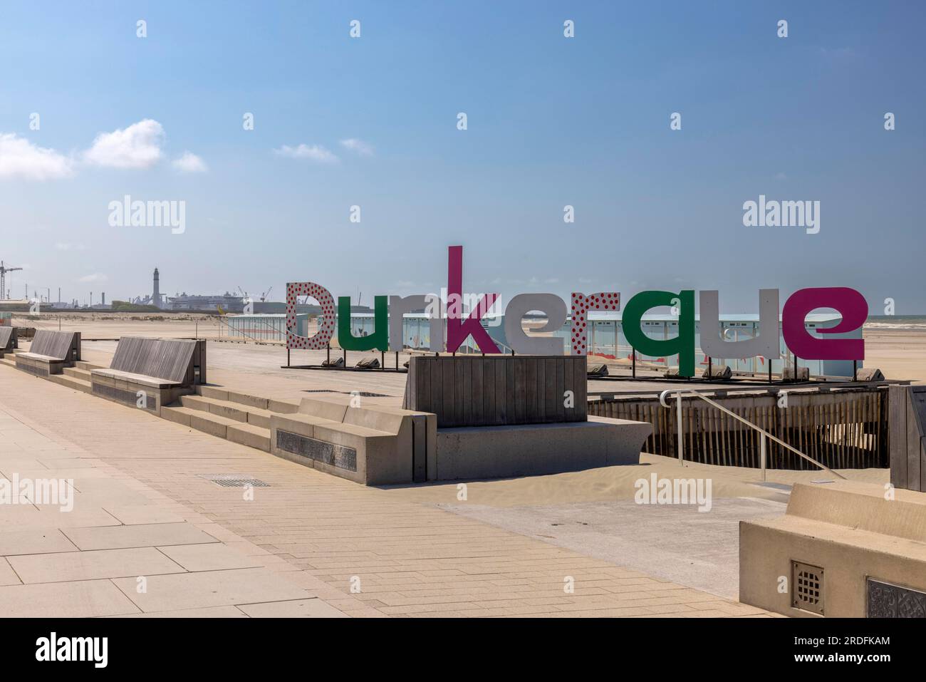 Dunkerque, Dunkirk, known from the Second World War, beach promenade ...