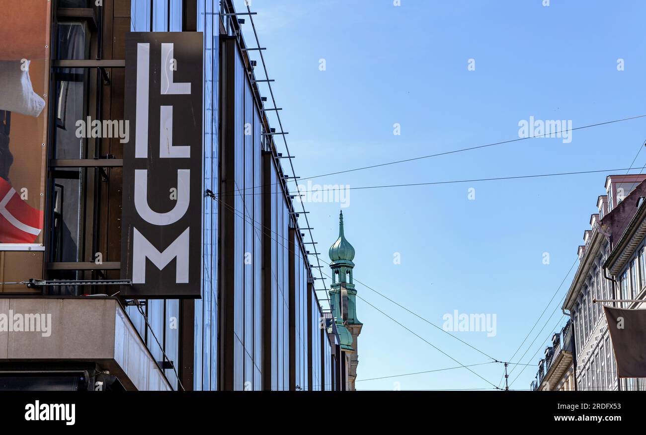 Illum fashion shopping center with expensive brands in Copenhagen ...