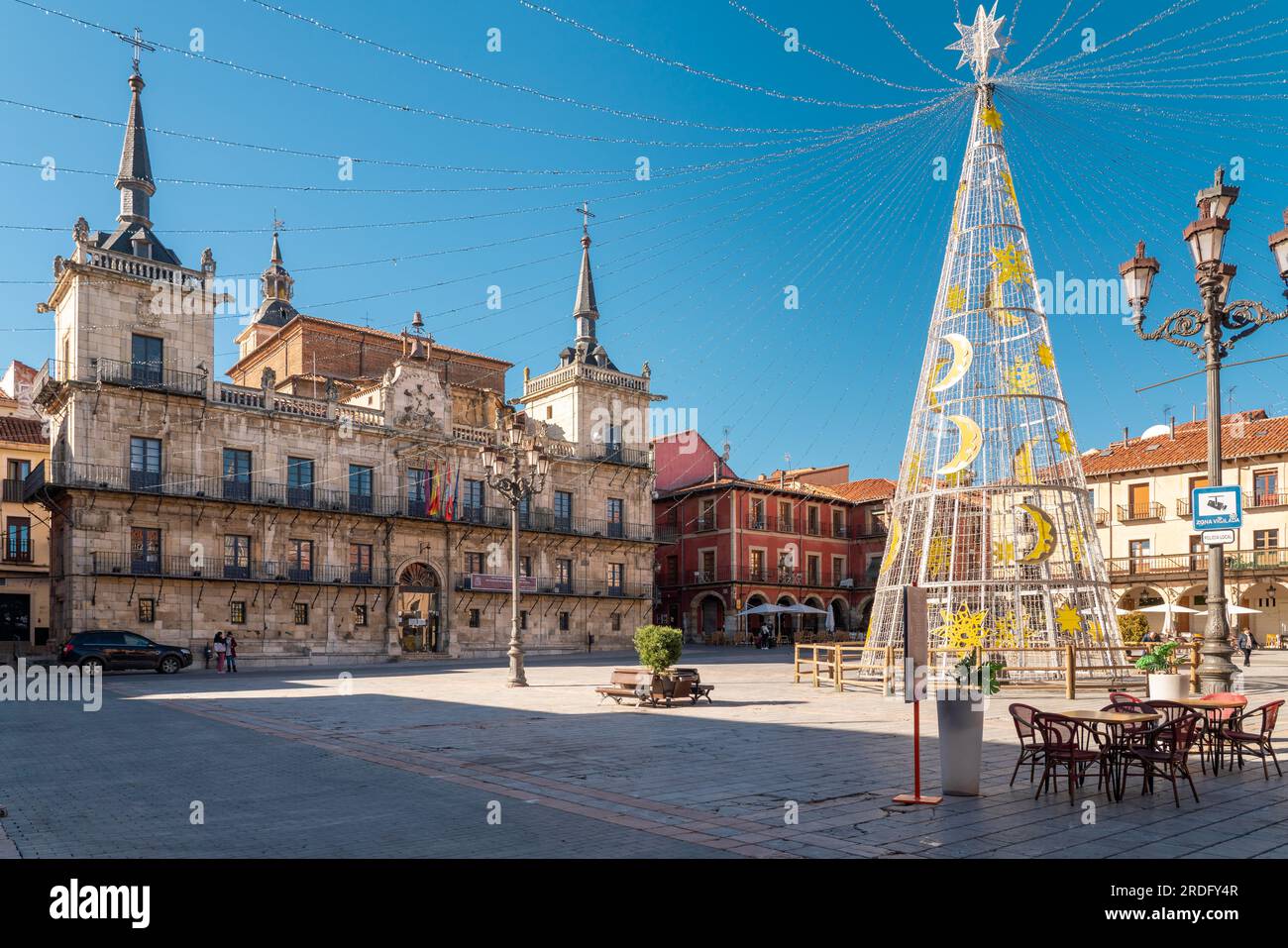 Christmas tree in the city center of Leon in Plaza Mayor Square ...