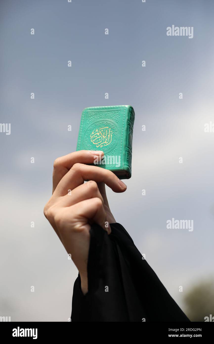 Salwan momika hi-res stock photography and images - Alamy