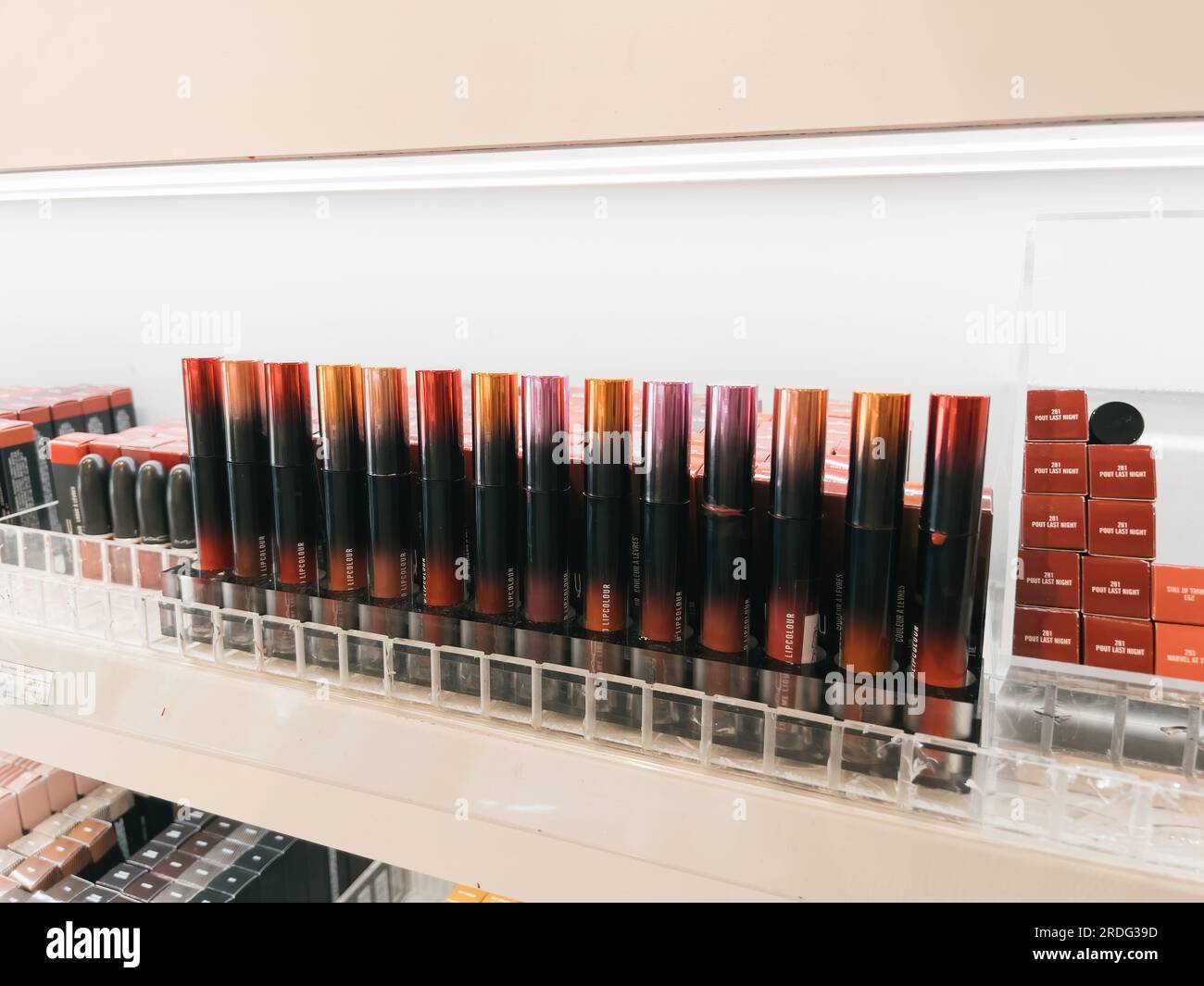 Luxury cosmetic store counter hi-res stock photography and images - Alamy