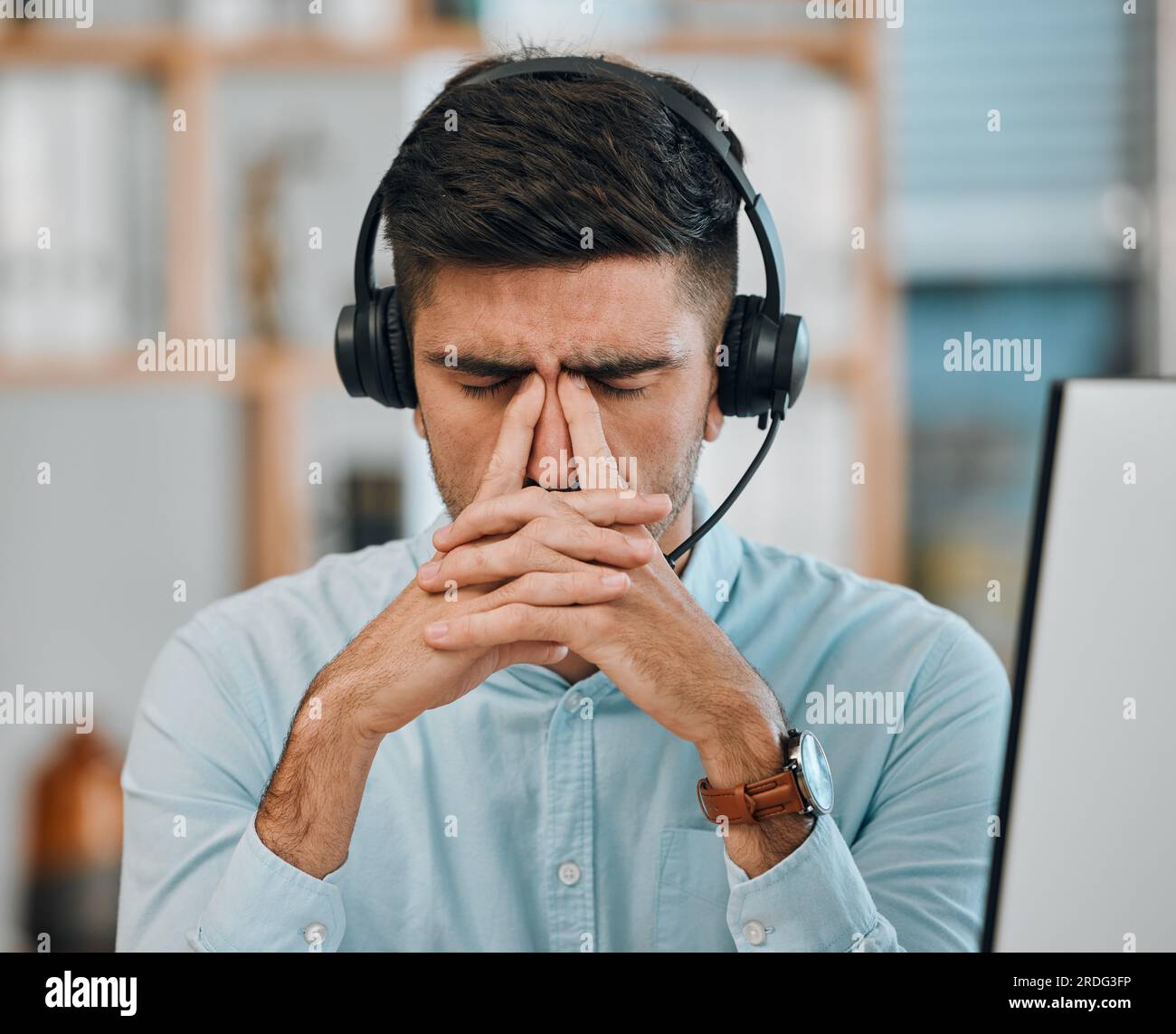 Salesman customer angry hi-res stock photography and images - Alamy
