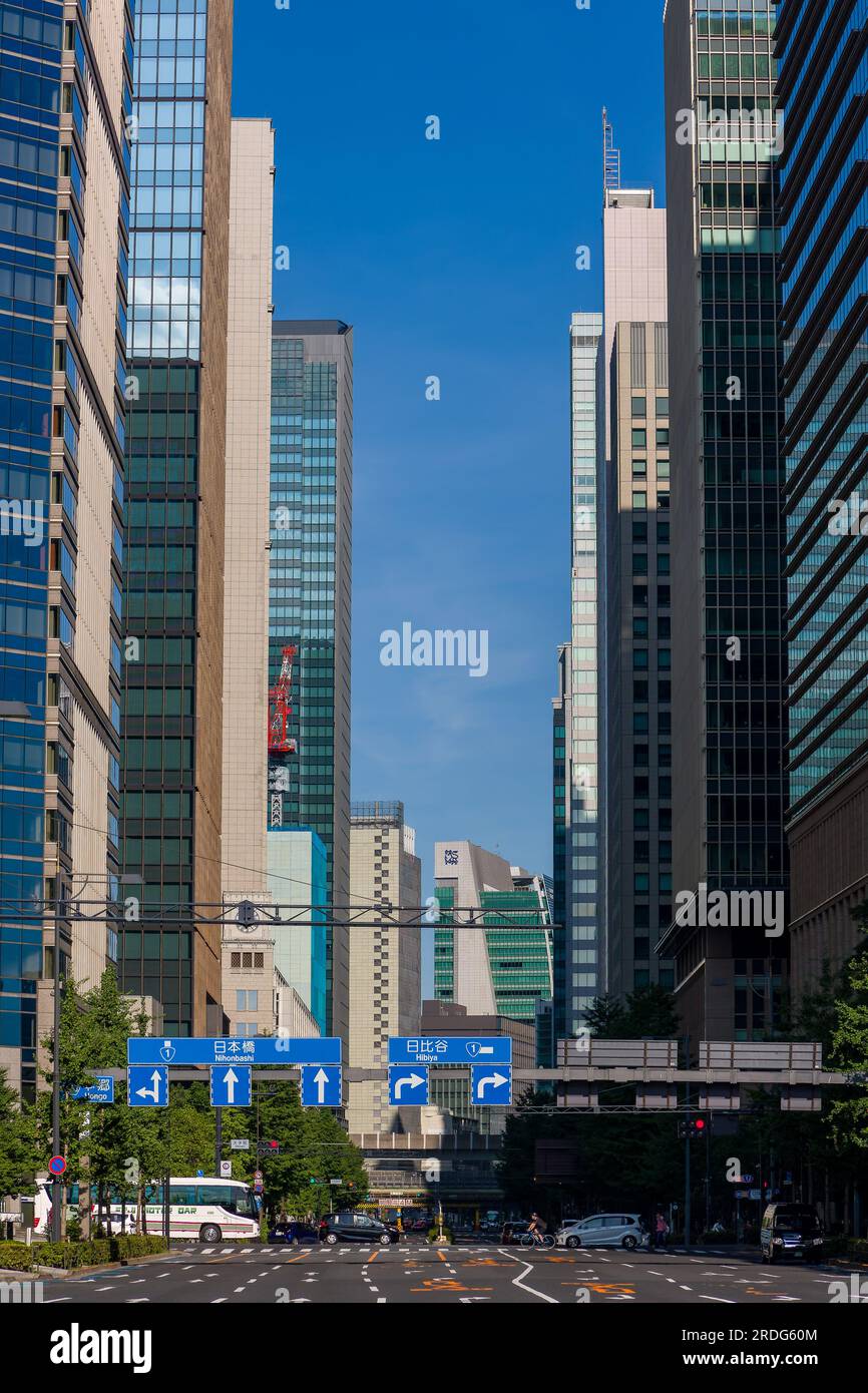TOKYO, JAPAN - JULY 16 2023: Near deserted streets and roads in central ...