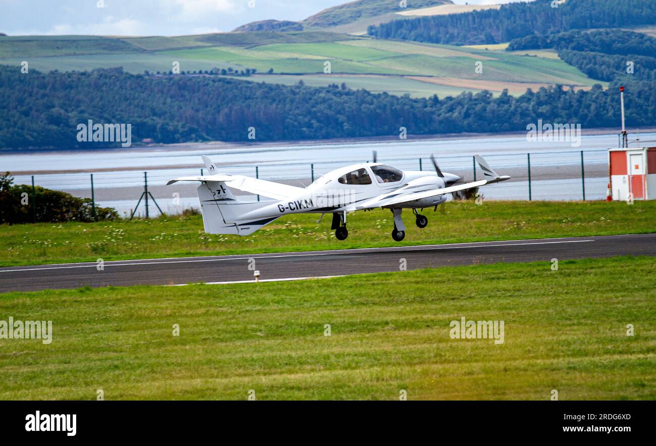 Aircraft across runway dundee hi-res stock photography and images - Alamy