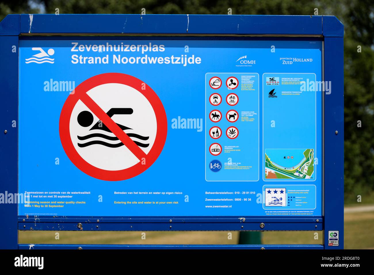 Warning signs at Zevenhuizerplas for Zwemmersjeuk (Swimmer's itch, also ...