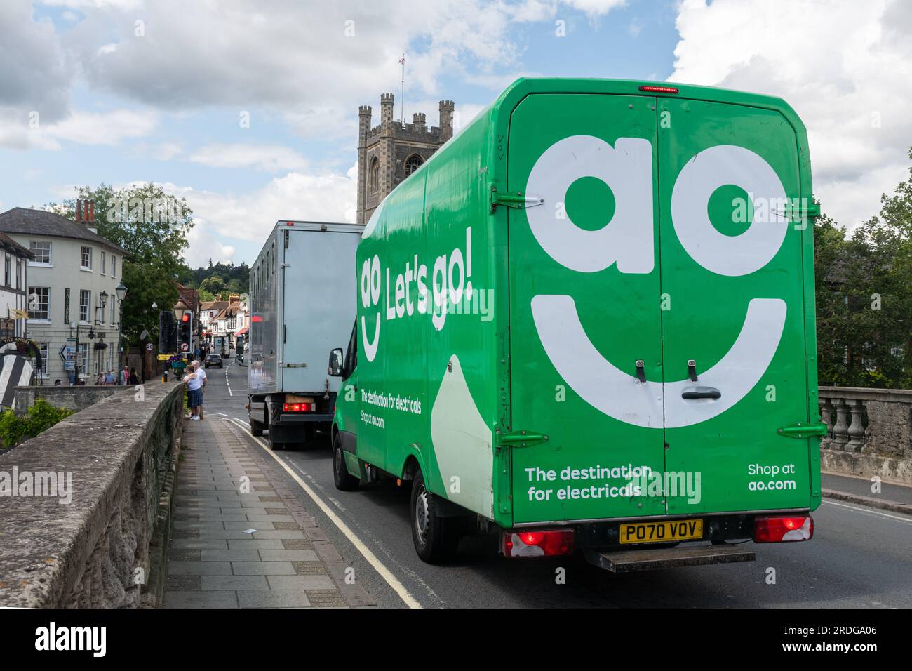 Delivering vehicles hi-res stock photography and images - Alamy