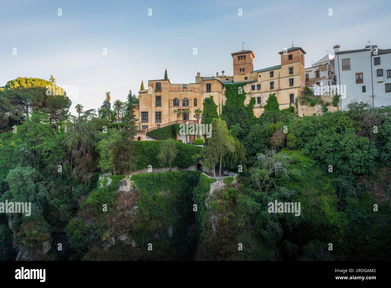 El Tajo Canyon and Casa del Rey Moro (House of the Moorish King ...