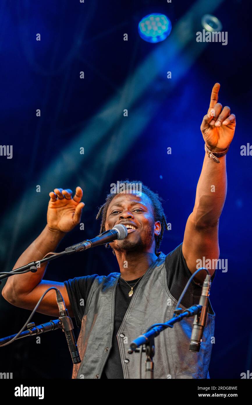 Henham Park, Suffolk, UK. 21st July, 2023. N'famady Kouyate plays the ...