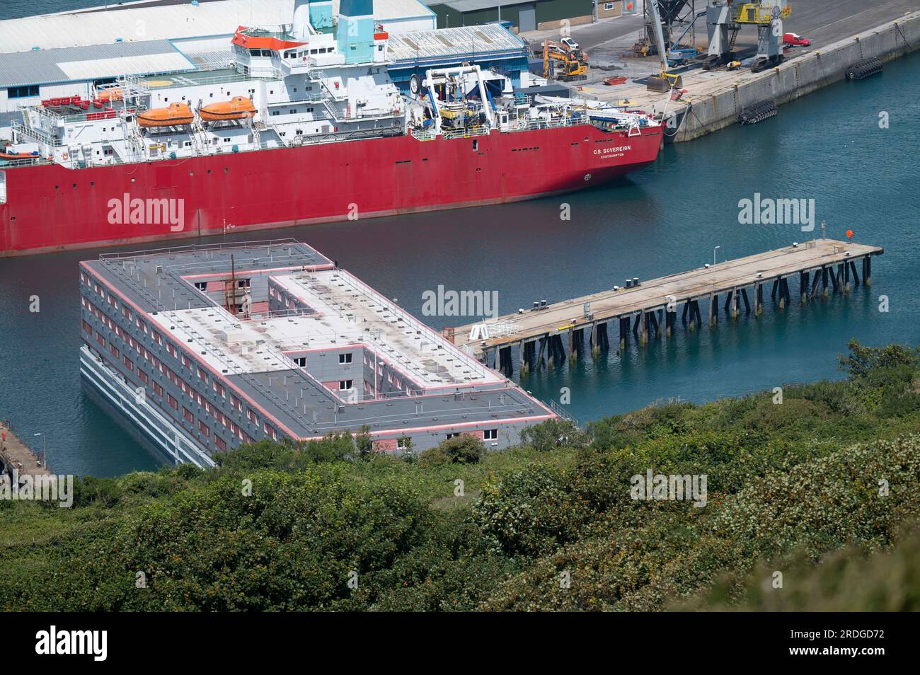 Bibby stockholm immigration barge hi-res stock photography and images ...