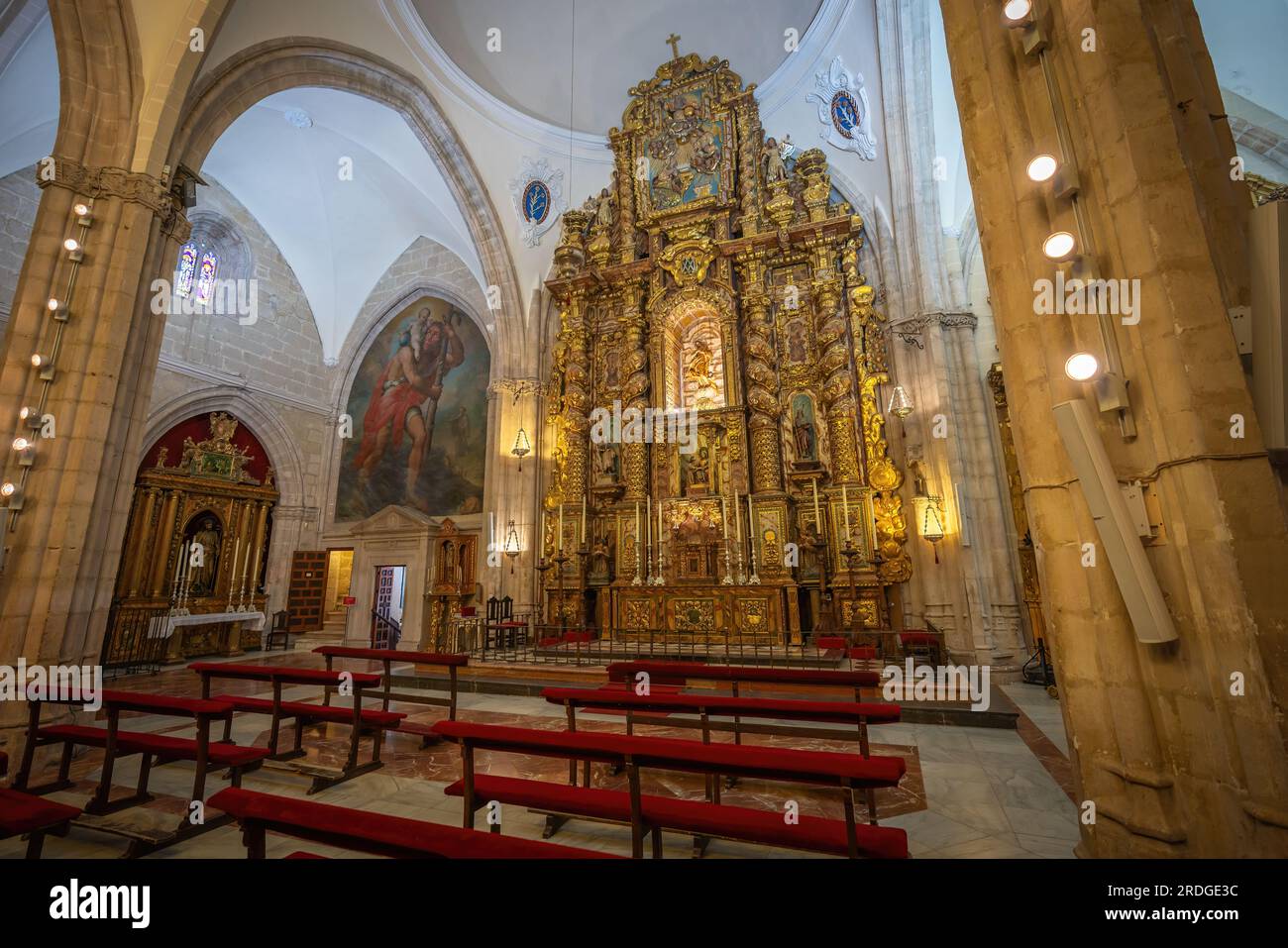 Altar of the Sanctuary at Church of Santa Maria la Mayor Interior ...