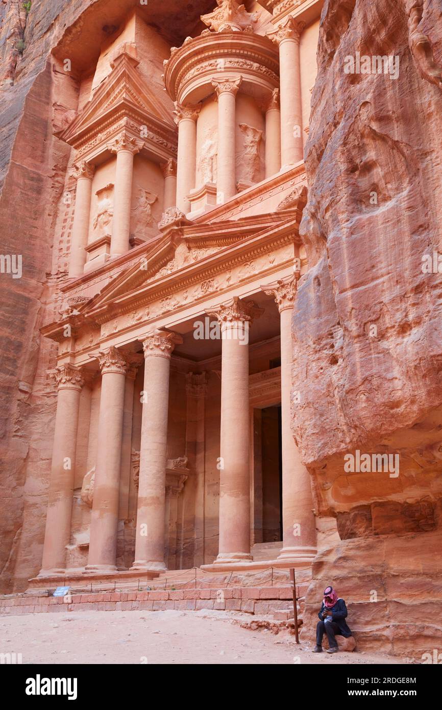 The Treasury, Petra, Ma'an Governorate, Jordan Stock Photo - Alamy