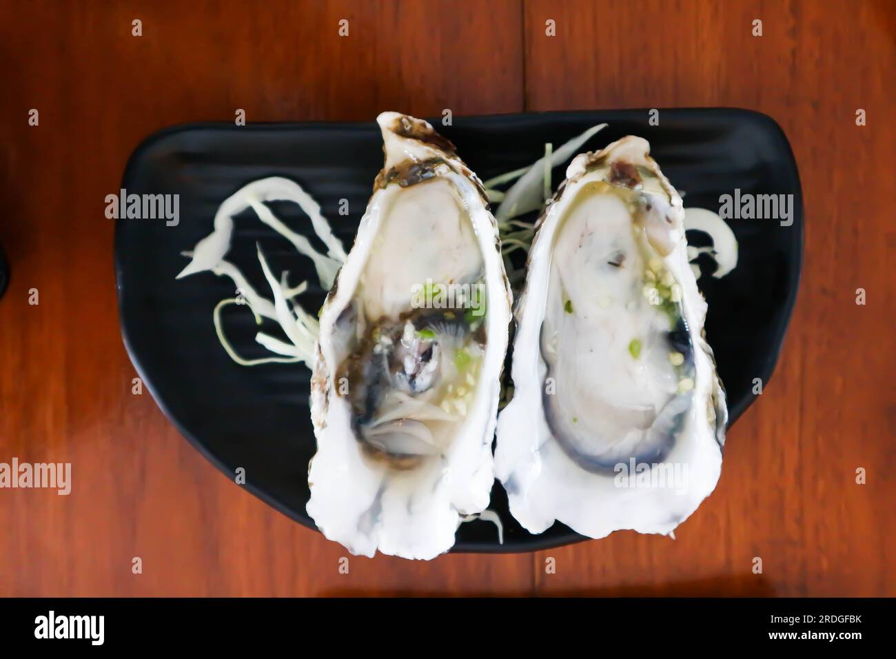 oyster or raw oyster , raw shell for serve Stock Photo - Alamy