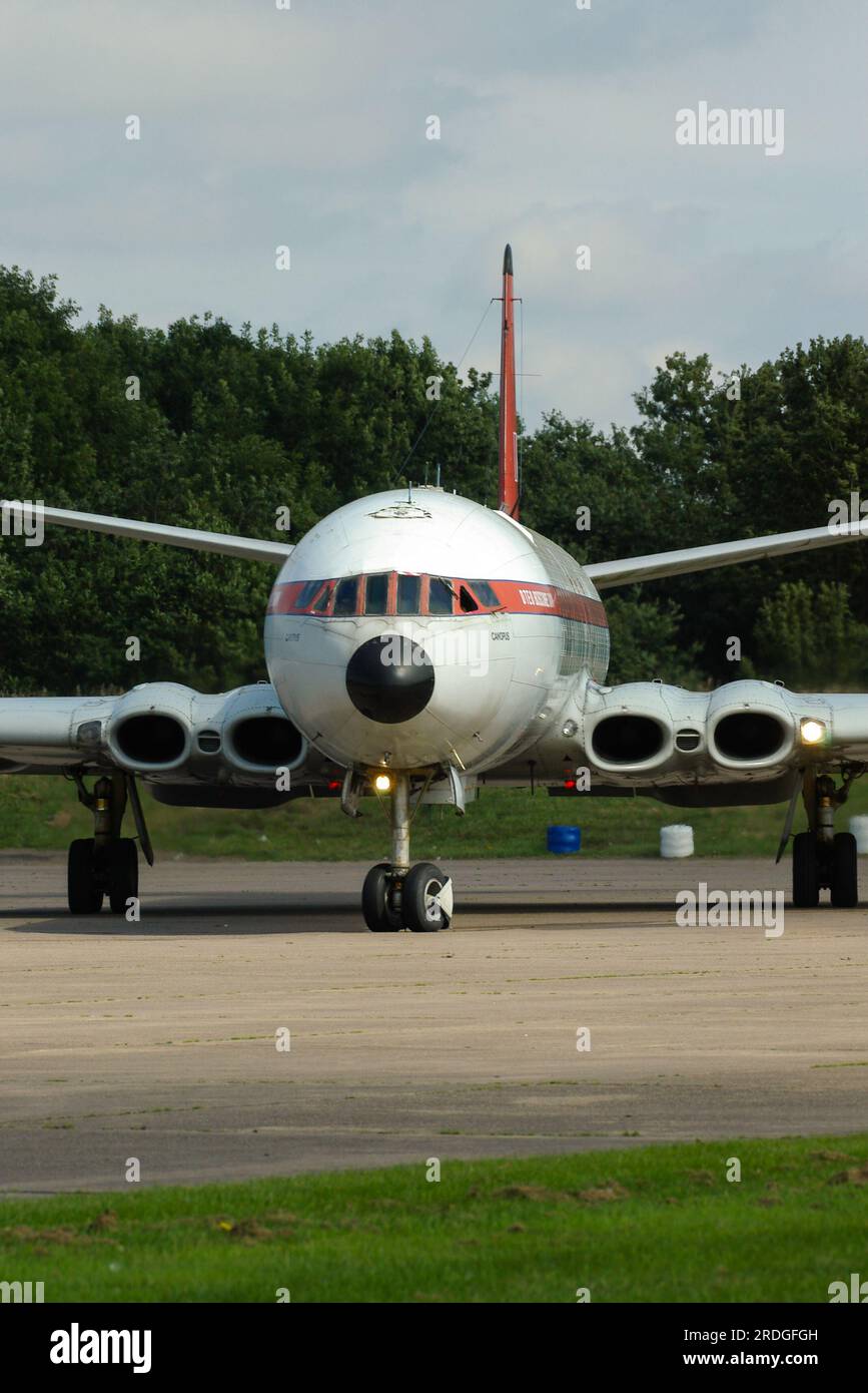 De Havilland D.H. 106 Comet 4C G-CPDA classic jet plane at the ...