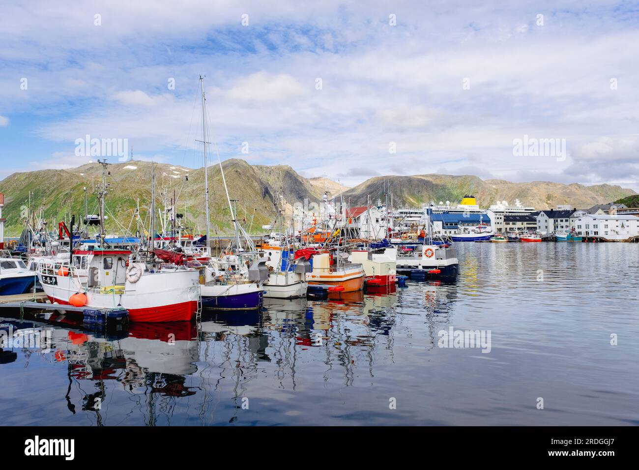 Fishing boats in harbour of northernmost city on mainland. Honningsvar ...