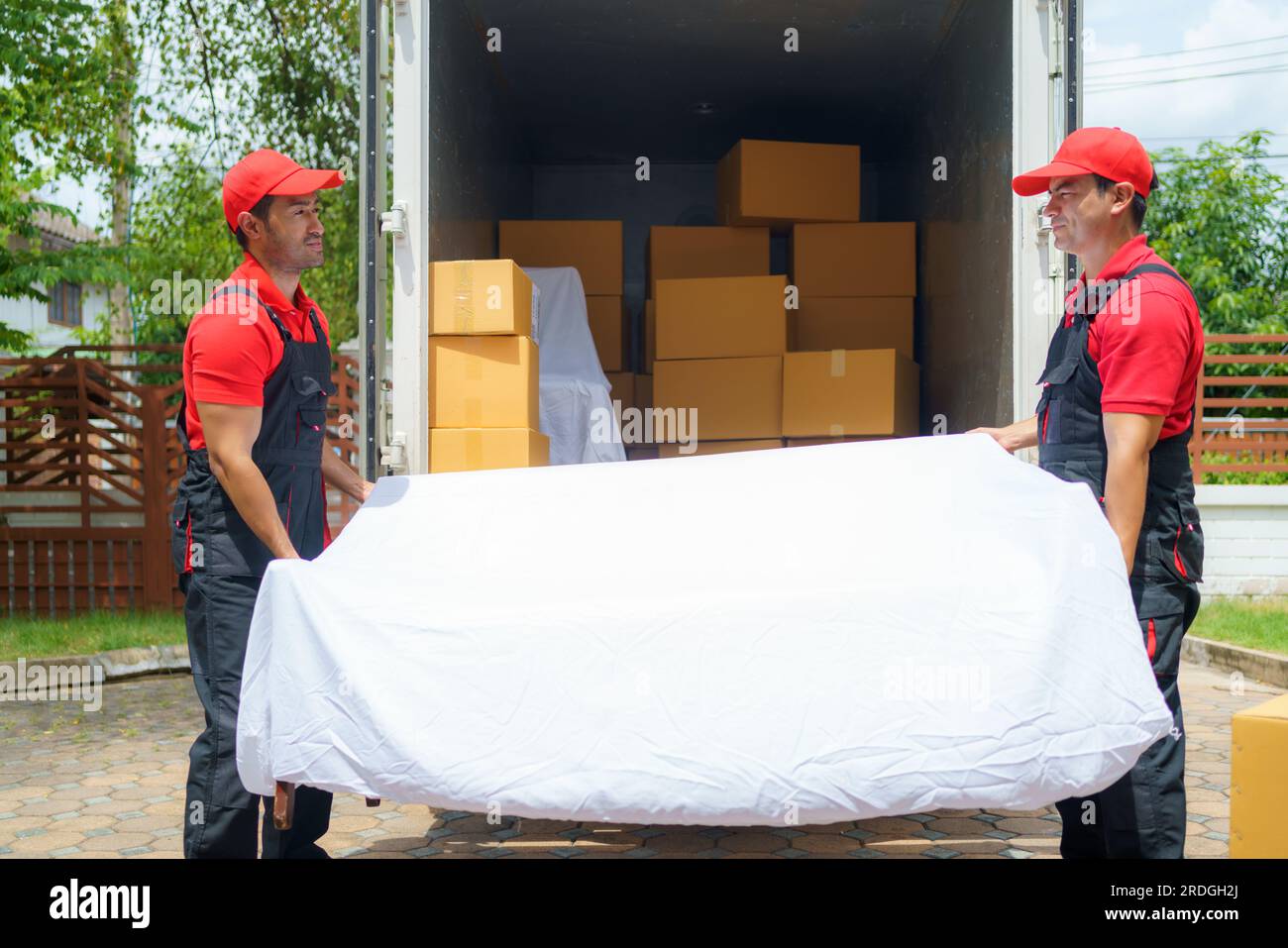 House distribution hi-res stock photography and images - Alamy