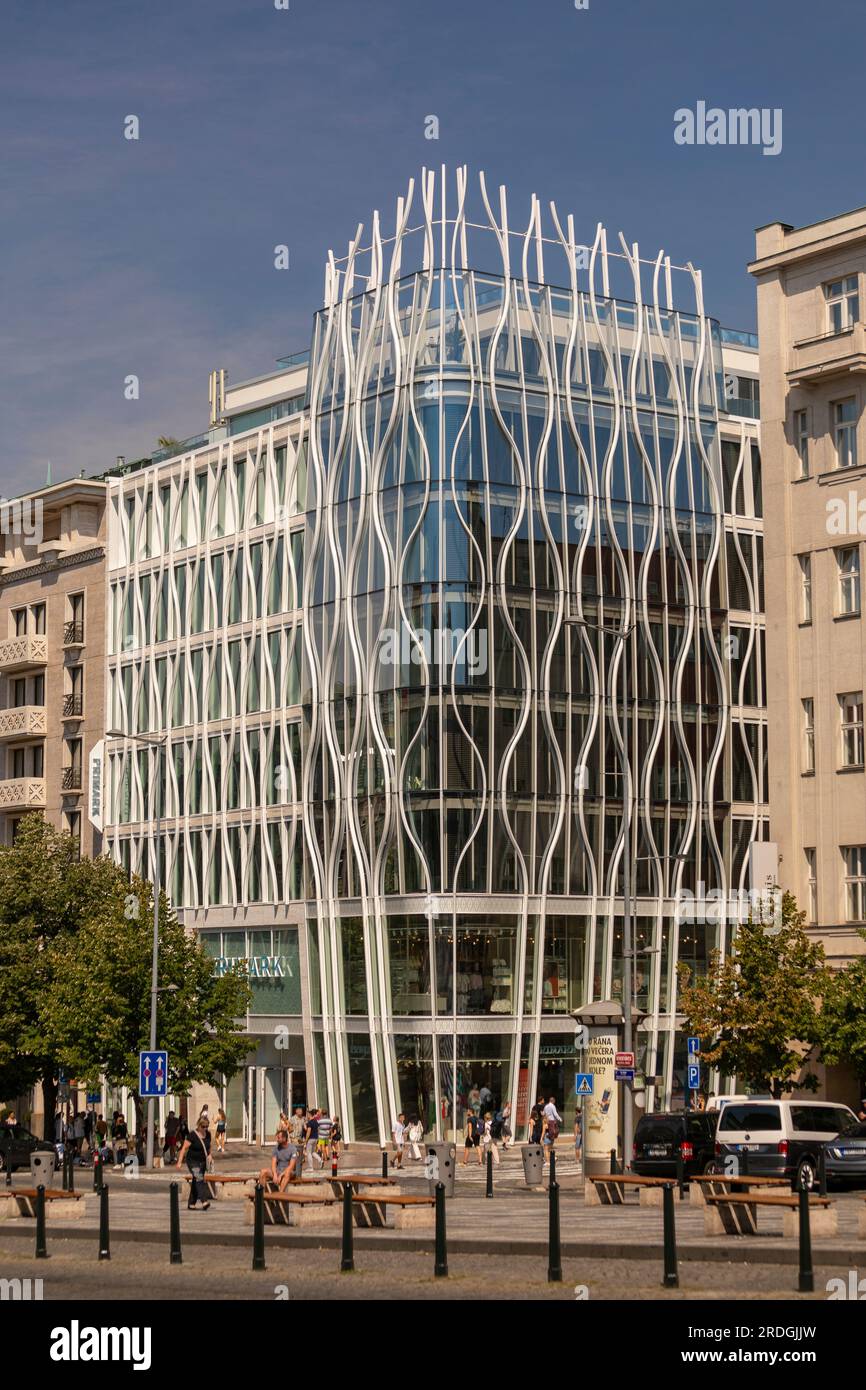Prague modern architecture hi-res stock photography and images - Alamy